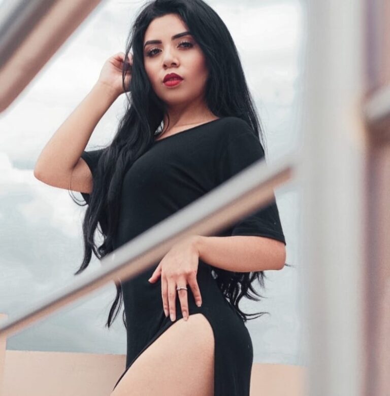 Alexa Tapia - Modelo - TV Host - Actriz - Ecuador - PeruMira