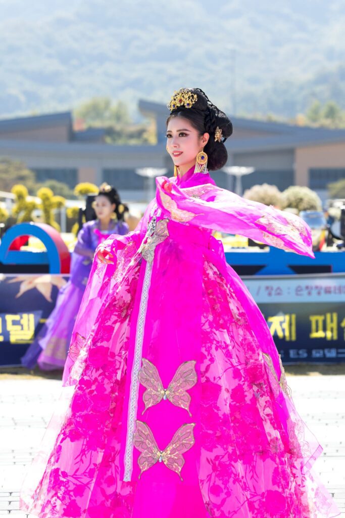 SeulJi Yoo - Model - Mrs South Korea Globe 2022