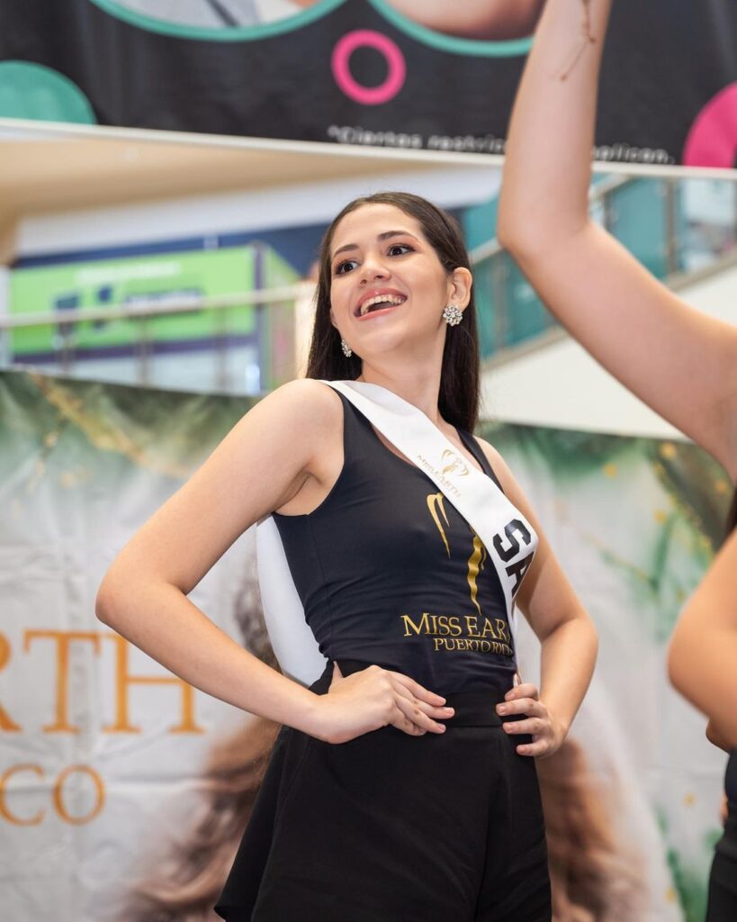 Caroline Velázquez - Modelo - Fashion Designer - PeruMira