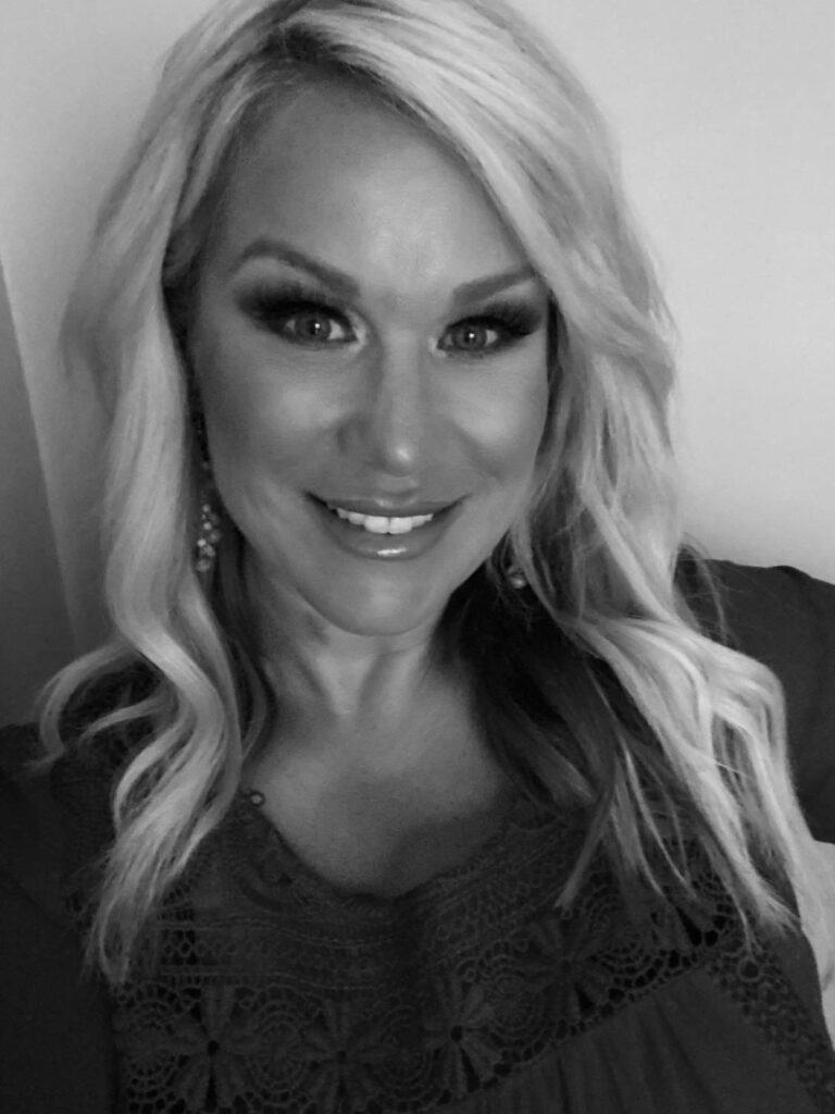 Rebekah W. Slayton - Ms. USA Ambassador 2022-23 - PeruMira