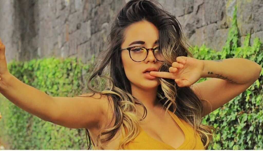 Daniela Castillo Barreto - Escritora - Locutora - Ecuador