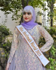 Mahya Mirsadeghi - Profesora de Idiomas - Políglota - PeruMira