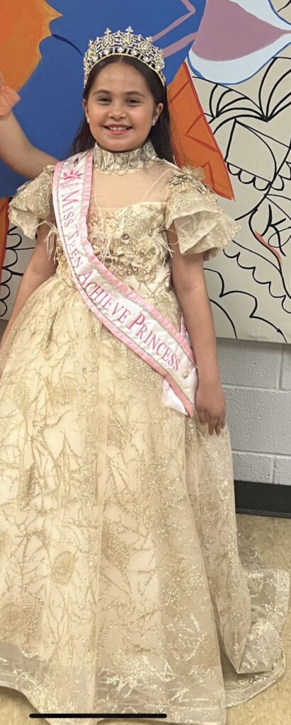 Perla Huez - Miss Teen Achieve National - USA