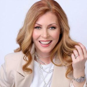 Teana Lynne - Model - Beauty Queen - Best-Selling Author