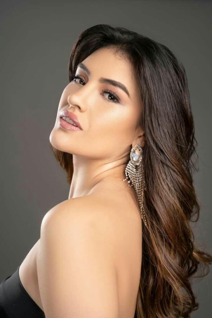 Camila Santander - Modelo - Miss Europa Continental Chile 2023