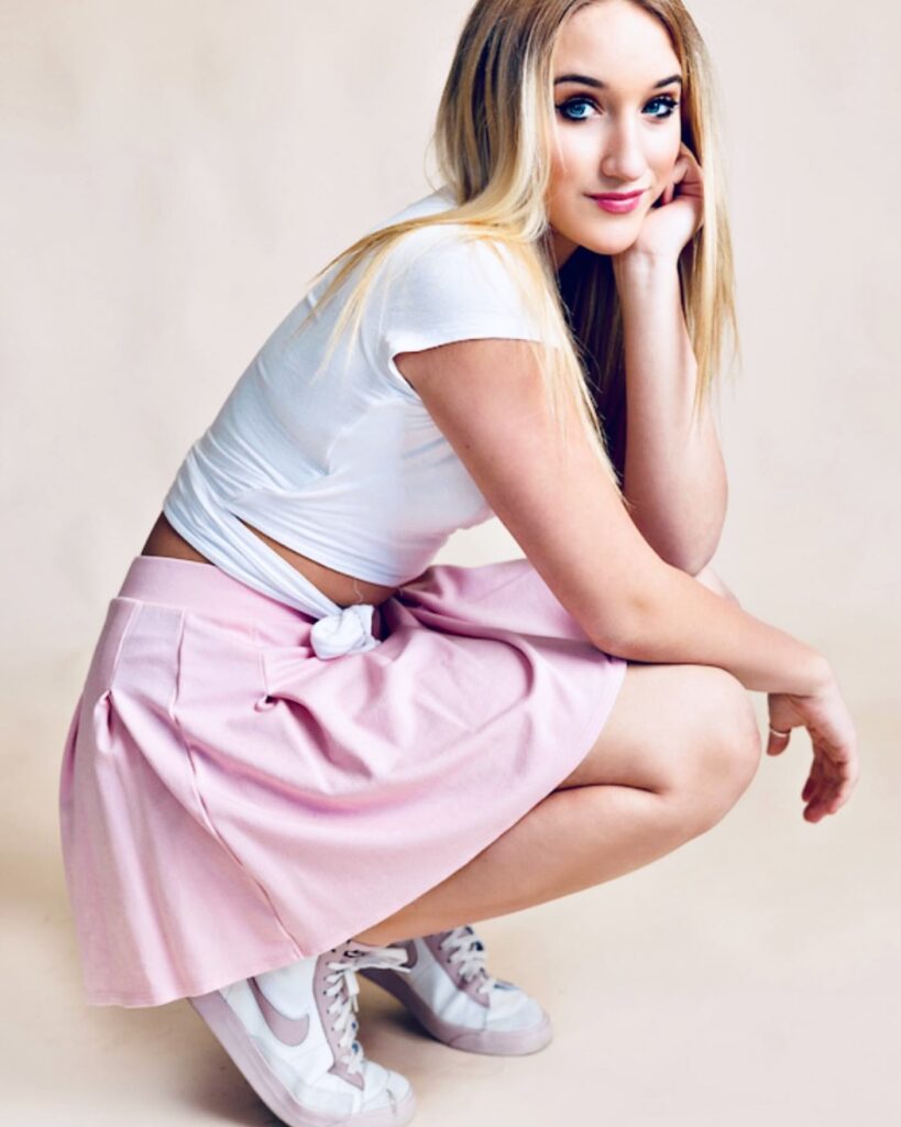 Liv Carr - Actress - Singer - Model - Miss Colorado Teen - USA