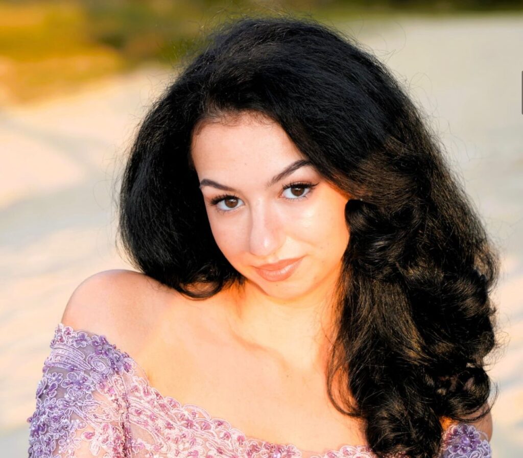 Yasmin Zieren - Finaliste van Miss Aura Netherlands 2025