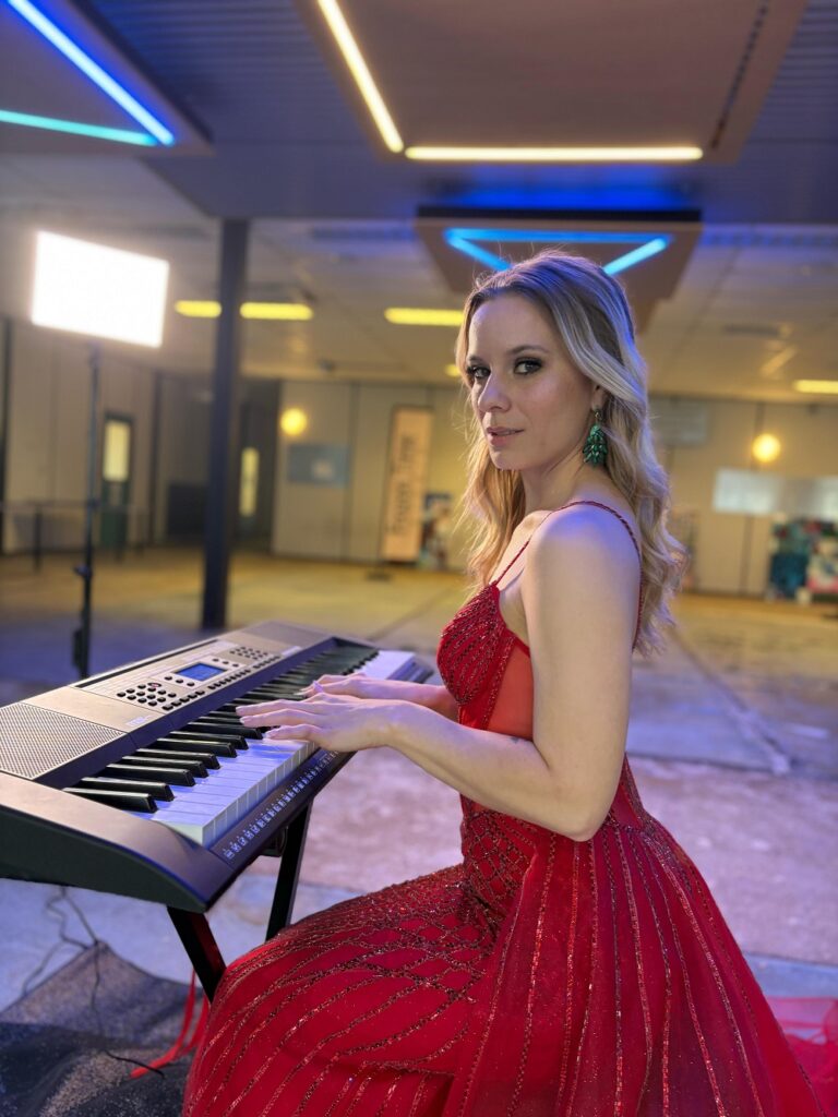 Amanda van Wezel - The Miss Globe Netherlands 2025 Finalist