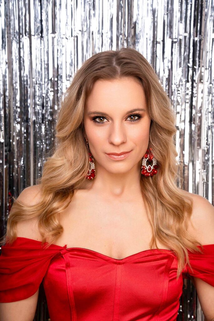 Amanda van Wezel - The Miss Globe Netherlands 2025 Finalist